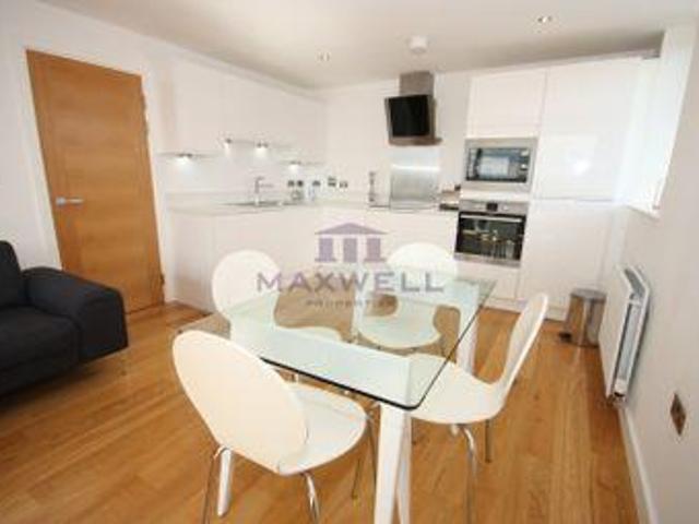 2 Bedrooms Flat for rent in 6 Rainhill Way, Bow, London E3
