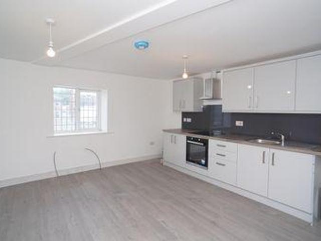 2 Bedrooms Flat for rent in 6A Holme Lane, Hillsborough, Sheffield S6