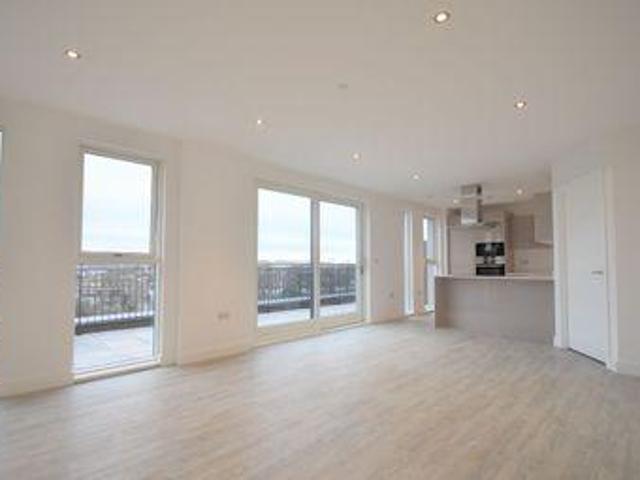 2 Bedrooms Flat for rent in 78 Granta Court, Acton W3