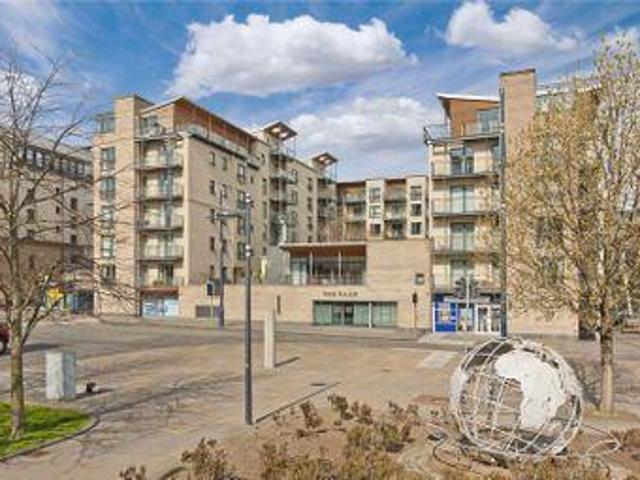 2 Bedrooms Flat for rent in 89/8 The Park, Holyrood, Edinburgh EH8