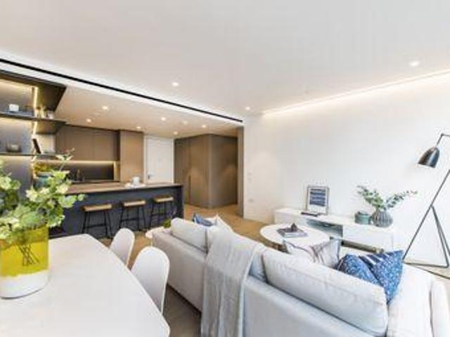 2 Bedrooms Flat for rent in 89 Buckingham Palace Road, Westminster, London SW1W
