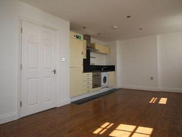 2 Bedrooms Flat for rent in 8 Castle Lane, Bedford MK40