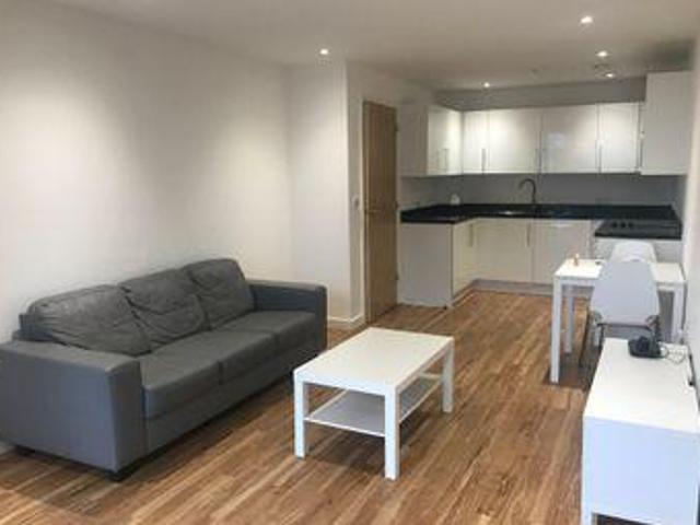 2 Bedrooms Flat for rent in 8 Elmira Way, Manchester M5