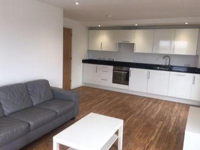 2 Bedrooms Flat for rent in 8 Elmira Way, Manchester M5