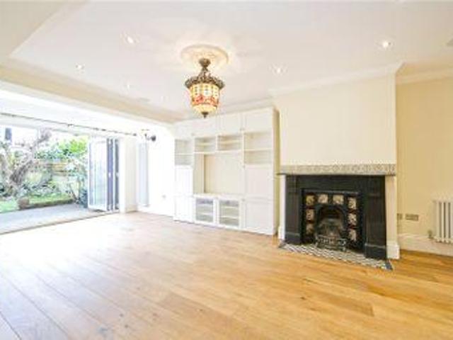 2 Bedrooms Flat for rent in Courthope Road, London NW3