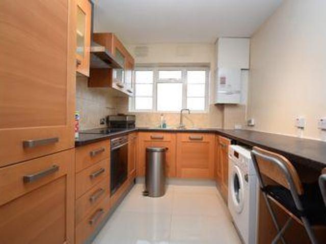 2 Bedrooms Flat for rent in Courtney House, Mulberry Close NW4