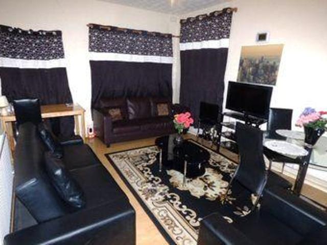2 Bedrooms Flat for rent in Coventry Road, Ilford IG1