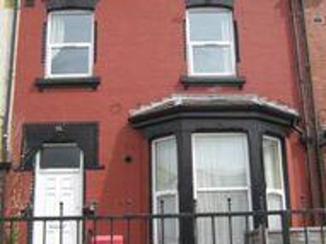 2 Bedrooms Flat for rent in Cowper Street, Chapeltown, Leeds LS7