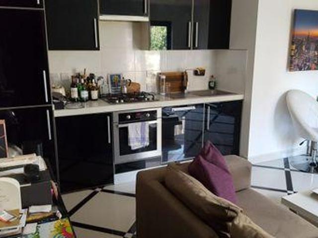 2 Bedrooms Flat for rent in Coate Street, Cambridge Heath E2