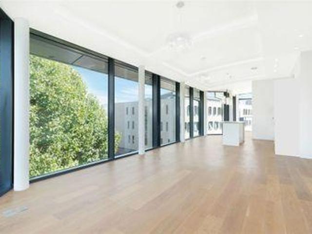 2 Bedrooms Flat for rent in Cocoa Mill, London, Shad Thames SE16