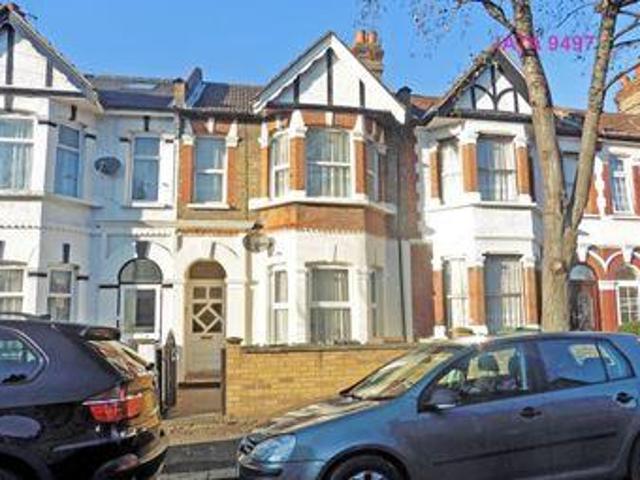 2 Bedrooms Flat for rent in Colchester Road, London E10