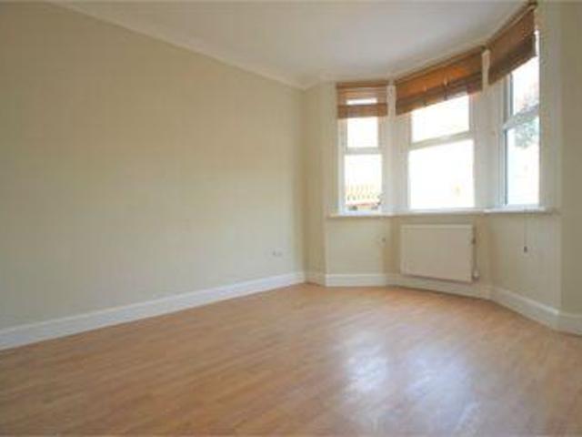 2 Bedrooms Flat for rent in Colchester Road, London E10