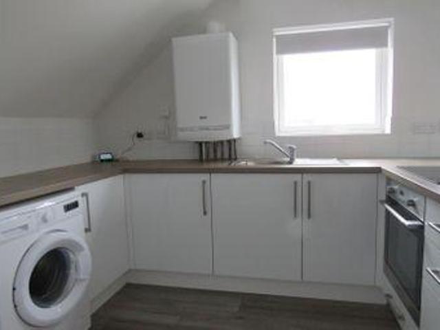 2 Bedrooms Flat for rent in Colby Drive, Thurmaston, Leicester LE4