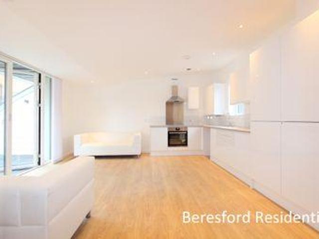 2 Bedrooms Flat for rent in Coldharbour Lane, London SW9