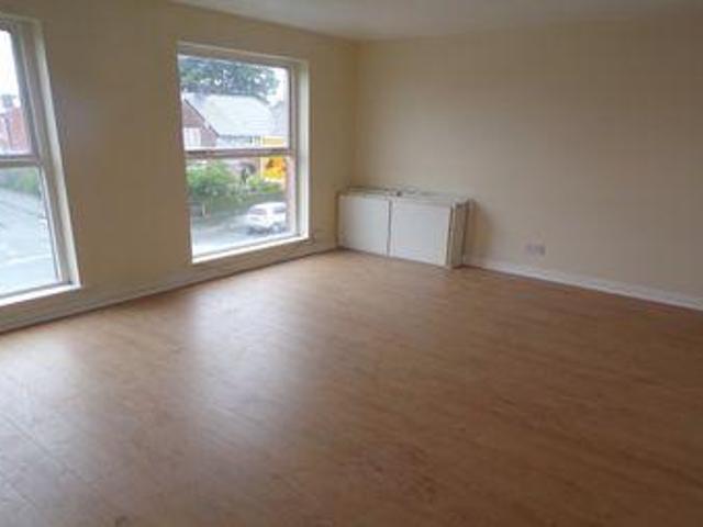 2 Bedrooms Flat for rent in Coldstream Avenue, Blackley, Manchester M9