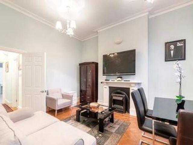 2 Bedrooms Flat for rent in Coleherne Road, London SW10