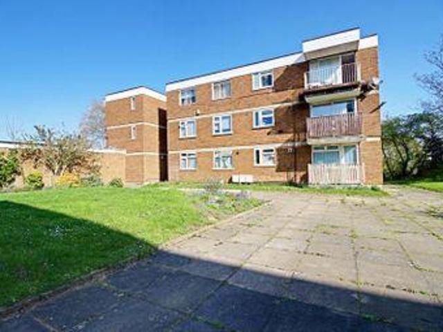 2 Bedrooms Flat for rent in Coleswood, Simmons Close, Whetstone, London N20