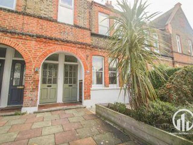 2 Bedrooms Flat for rent in Colfe Road, London SE23