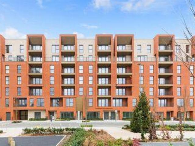 2 Bedrooms Flat for rent in Colindale Gardens, London NW9
