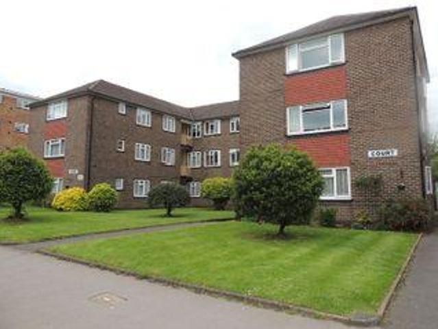 2 Bedrooms Flat for rent in College Court, Ashburton Road, Croydon CR0