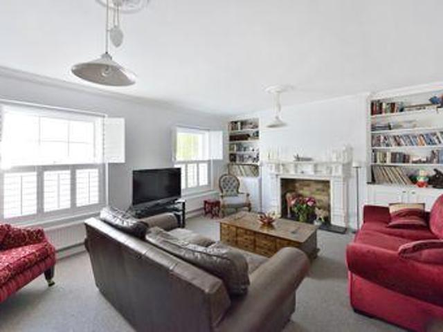 2 Bedrooms Flat for rent in College Cross, London N1
