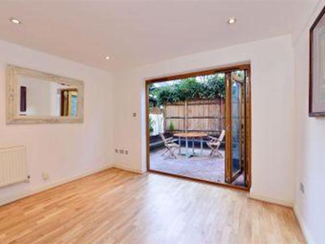 2 Bedrooms Flat for rent in College Parade, Salusbury Road, London NW6