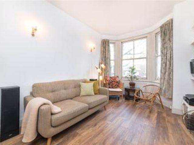 2 Bedrooms Flat for rent in College Place, Camden, London NW1