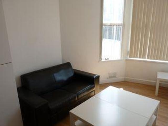 2 Bedrooms Flat for rent in Colum Road, Cathays, Cardiff CF10