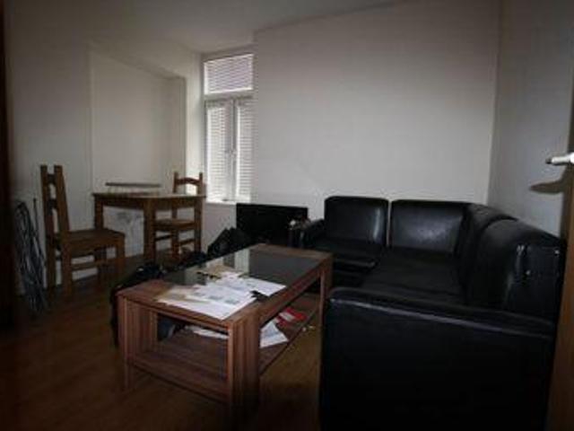 2 Bedrooms Flat for rent in Colum Road, Cathays, Cardiff CF10