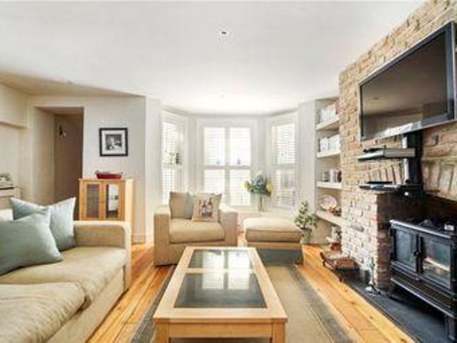 2 Bedrooms Flat for rent in Colville Terrace, London W11