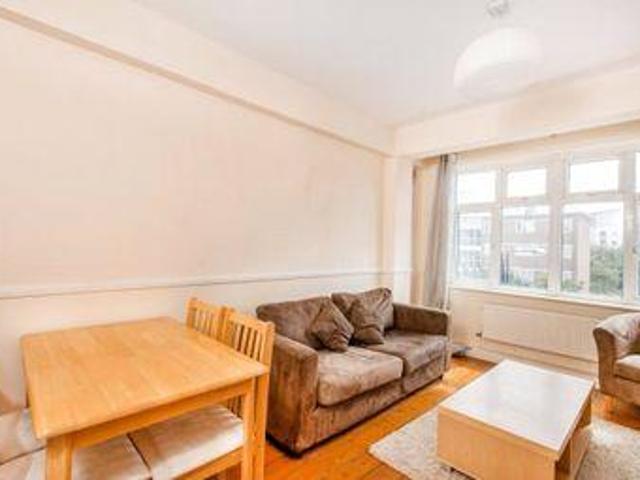 2 Bedrooms Flat for rent in Commercial Road, London E1