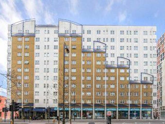 2 Bedrooms Flat for rent in Commercial Road, London E1