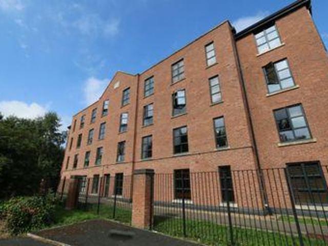 2 Bedrooms Flat for rent in Commercial Street, Hyde SK14