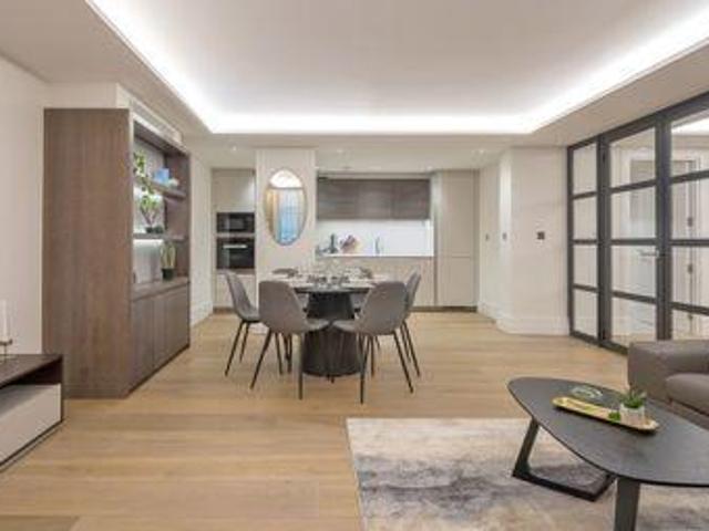 2 Bedrooms Flat for rent in Compass House, Kensington Gardens Square, Bayswater, Hyde Park W2