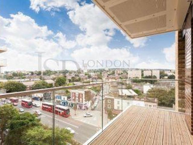 2 Bedrooms Flat for rent in Compton House, Royal Arsenal SE18