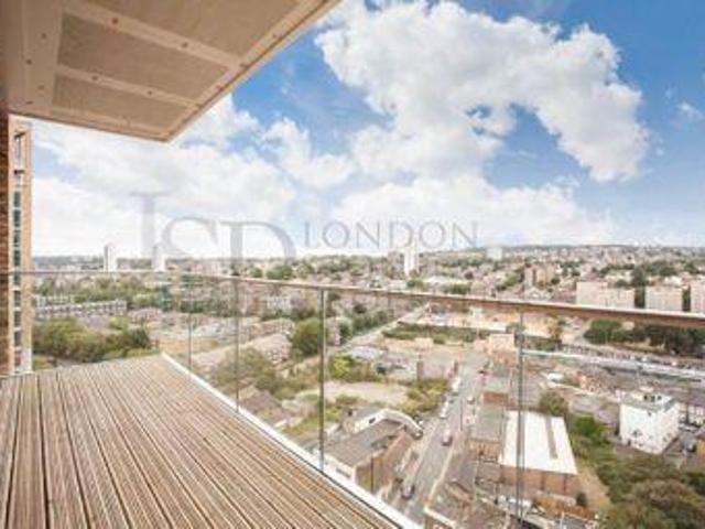 2 Bedrooms Flat for rent in Compton House, Royal Arsenal SE18