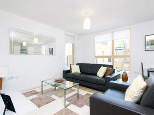 2 Bedrooms Flat for rent in Compton House, Sussex Way N7