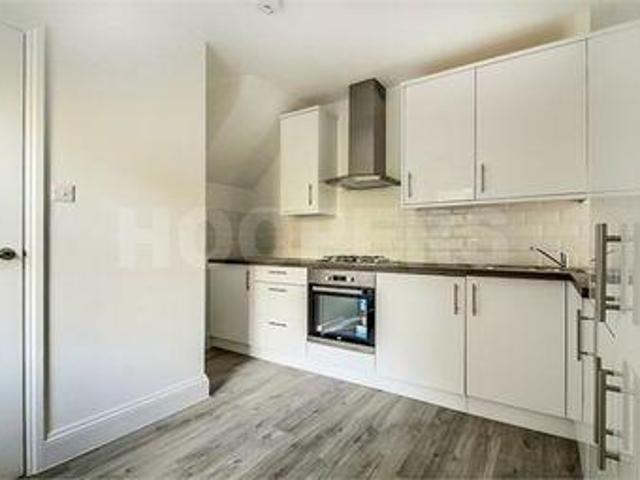 2 Bedrooms Flat for rent in Connaught Road, London NW10
