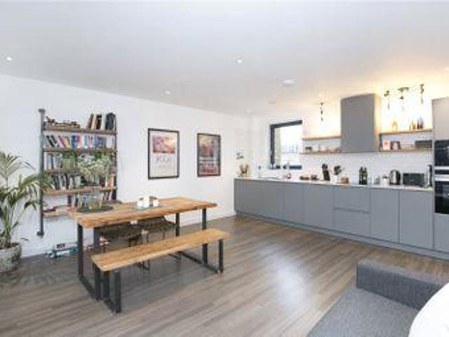 2 Bedrooms Flat for rent in Constance Green Court, 24 Goldsmiths Row E2