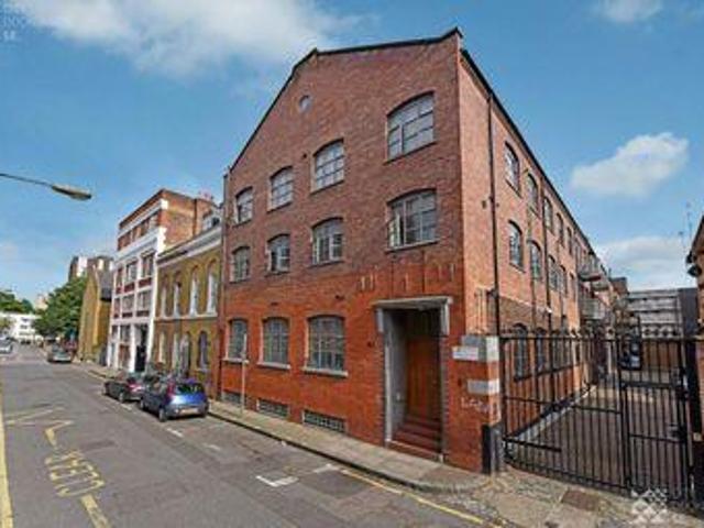 2 Bedrooms Flat for rent in Constantine Court, Fairclough Street, Aldgate E1
