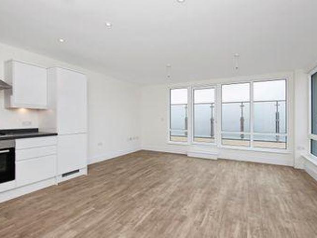 2 Bedrooms Flat for rent in Coombe Lane, London SW20