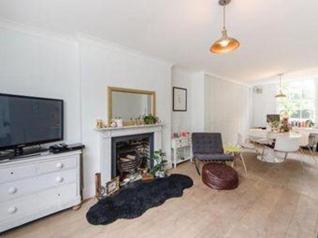 2 Bedrooms Flat for rent in Copenhagen Street, London N1