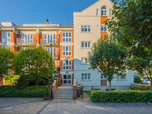 2 Bedrooms Flat for rent in Corney Reach Way, London W4