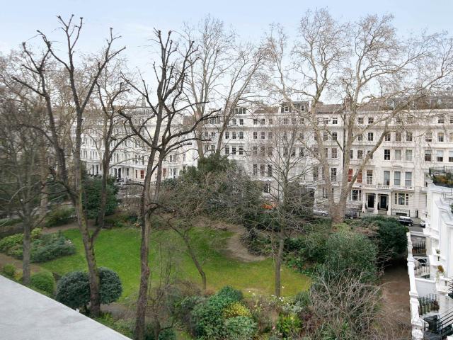 2 Bedrooms Flat for Rent in Cornwall Gardens | Foxtons