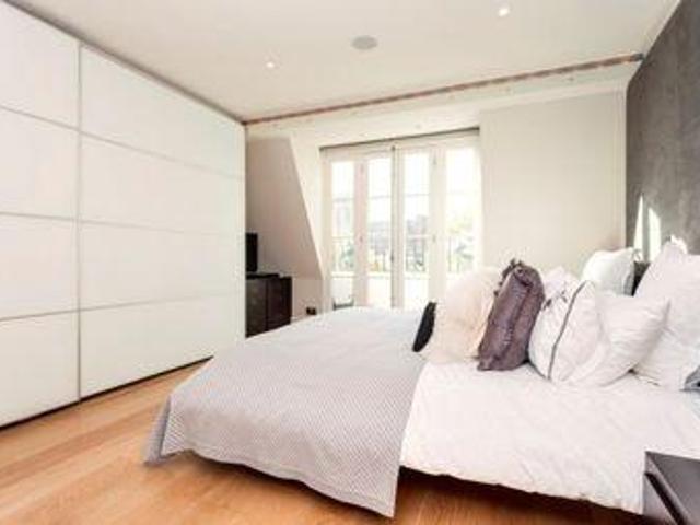 2 Bedrooms Flat for rent in Cornwall Gardens, London SW7