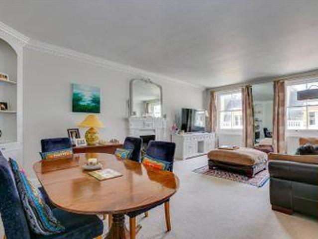 2 Bedrooms Flat for rent in Cornwall Gardens, South Kensington, London SW7