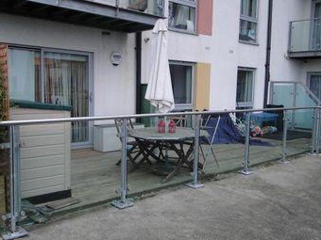 2 Bedrooms Flat for rent in Cosmopolitan Court, Main Avenue, Enfield, Middlesex EN1