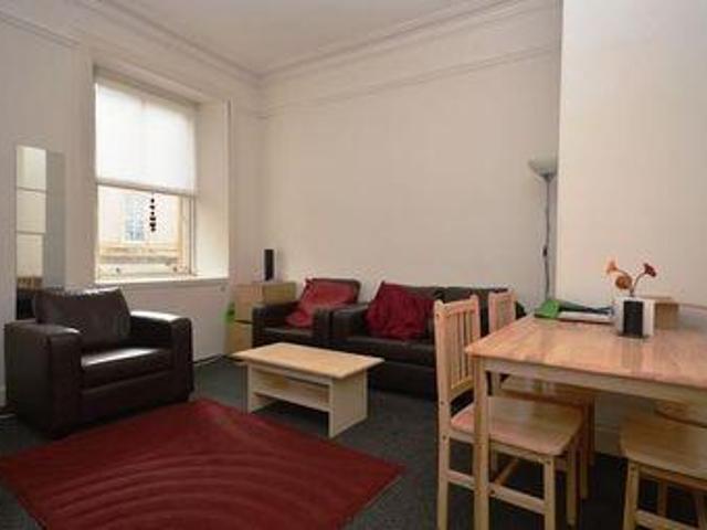 2 Bedrooms Flat for rent in Causewayside, Edinburgh EH9
