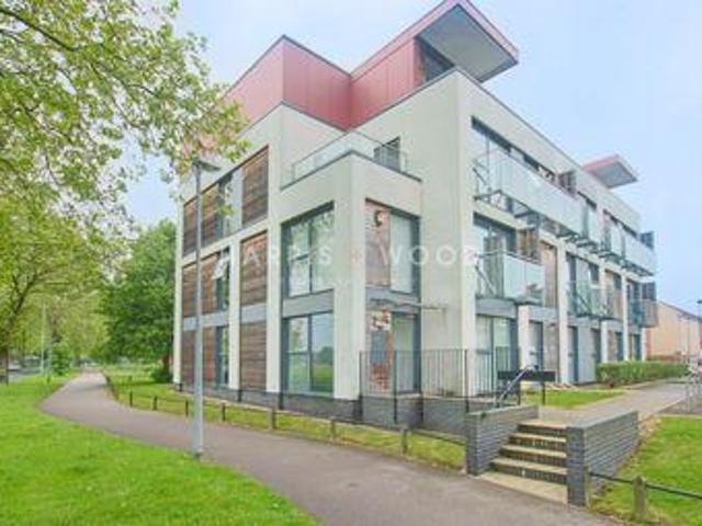 2 Bedrooms Flat for rent in Cavalry Road, Colchester CO2