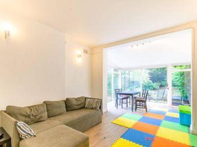 2 Bedrooms Flat for rent in Cavendish Avenue, Finchley N3